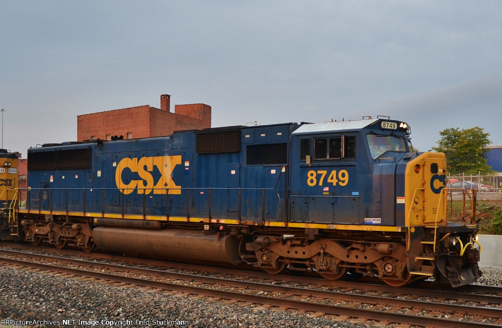 CSX 8749